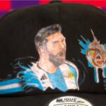 Lionel Messi recibe gorra hecha por Latacunga - Cadena LATAM