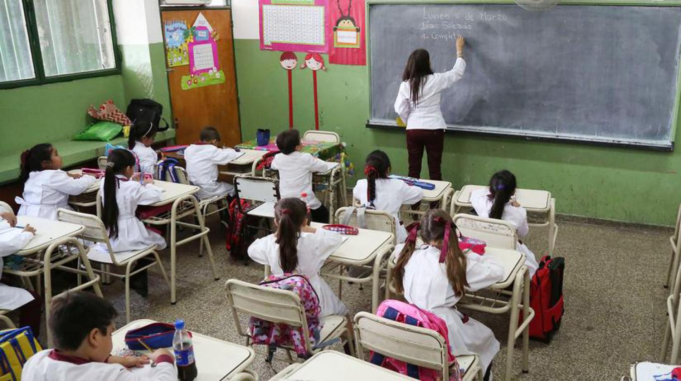 Escuelas de latinoamérica destacan en premios globales 2025 - Cadena LATAM